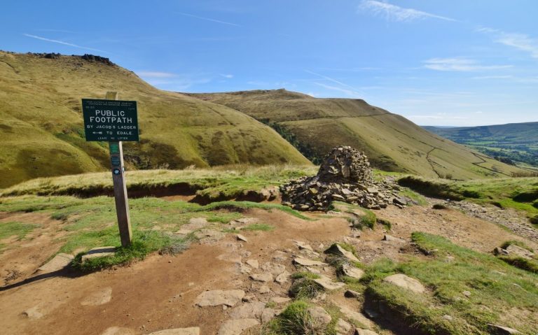 10 Mam Tor Walks in the Peak District (Short, Medium + Long Walking ...