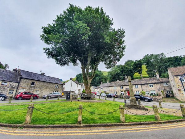 Cave Dale Short Walk From Castleton | 2-Mile Route – Peak District Walks