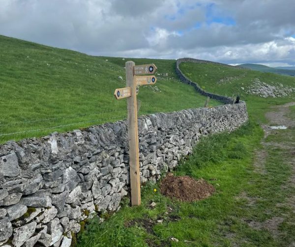 Cave Dale Short Walk From Castleton | 2-Mile Route – Peak District Walks