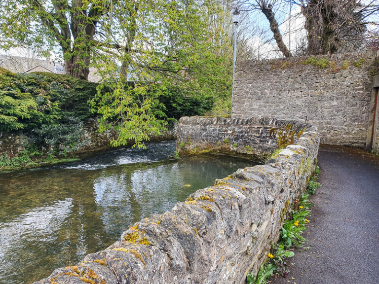 Cave Dale Short Walk From Castleton | 2-Mile Route – Peak District Walks