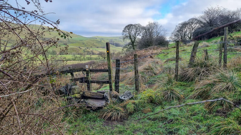 Pilsbury Castle Walk From Hartington | 8-Mile Route – Peak District Walks